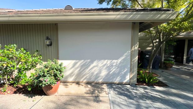 Sacramento's Best Motorized Patio Screens and Shades