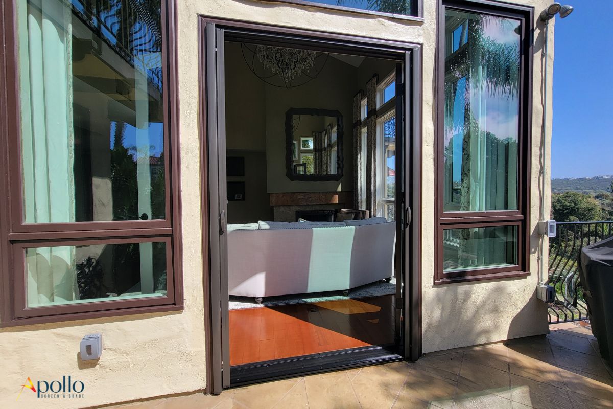 Case Study: Elegant Breeze without the Bugs: Apollo's Retractable ...