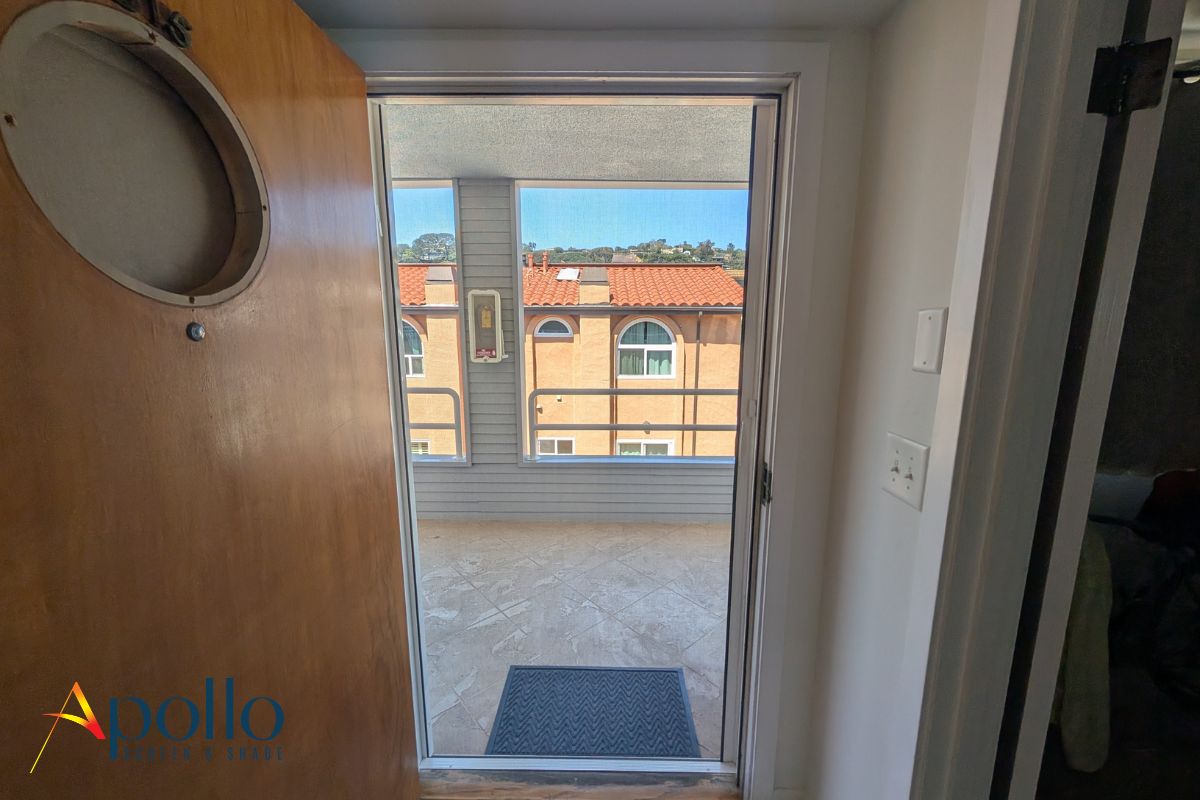 Case Study: Retractable Door Screens Bring the Ocean Breeze Into a ...